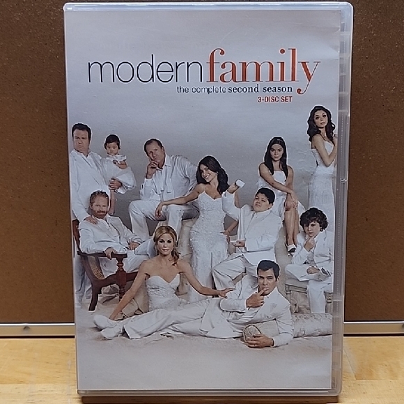 Media | Modern Family Complete Second Season Dvd Set | Poshmark